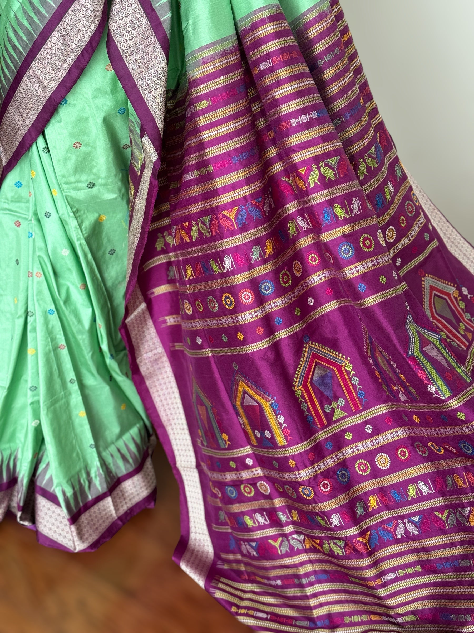 Bomkai Bliss – Reshamika’s